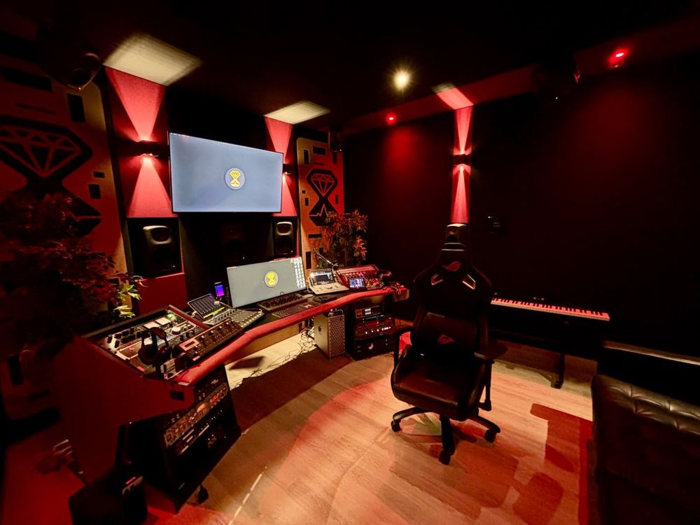 Studio Clockbeats di Brescia: Inaugurato il Primo Studio Dolby Atmos in ...